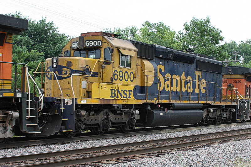 BNSF 6900